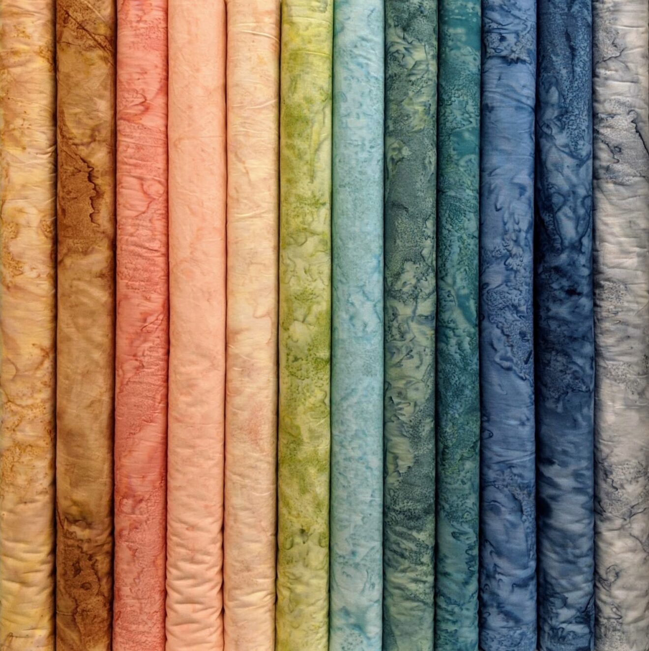 Hoffman California – 1895-134 Parchment – Watercolor Batik Fabric ...