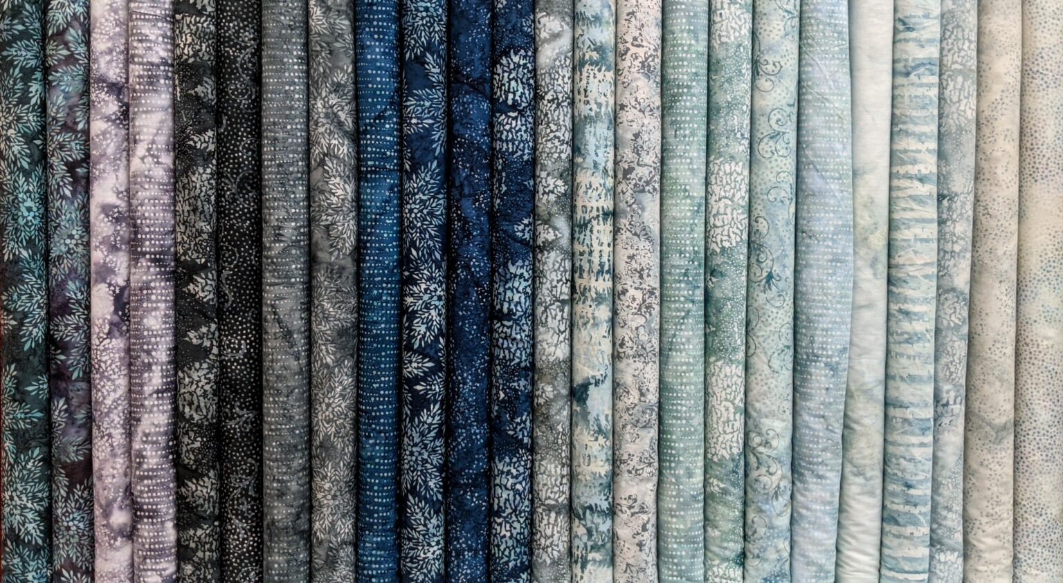 Hoffman California – Fat Quarter Bundle – Into the Mist – McKenna Ryan ...