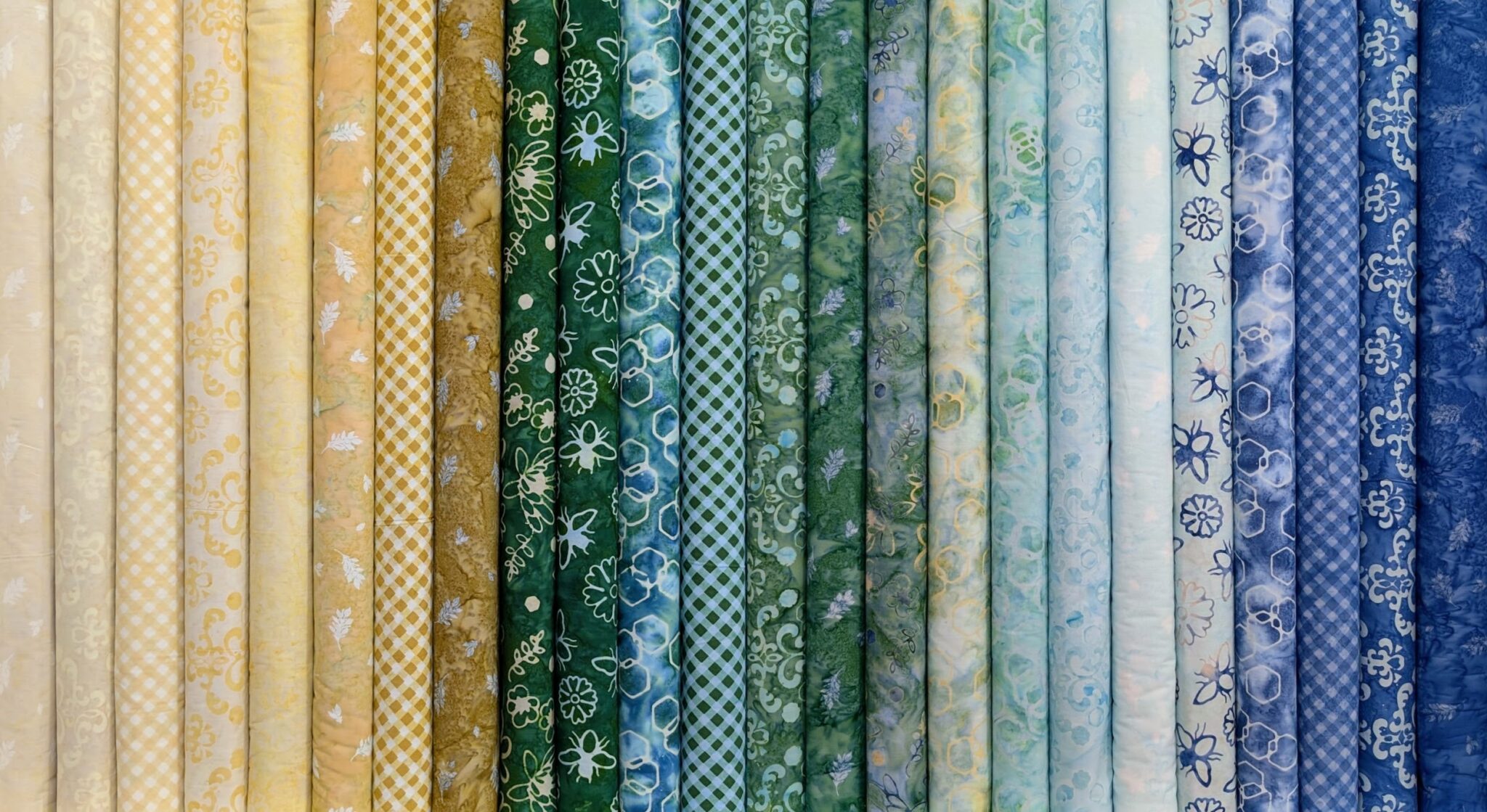 Riley Blake – BT23244-321 Artichoke – Watercolor Daisies – Batik Fabric ...